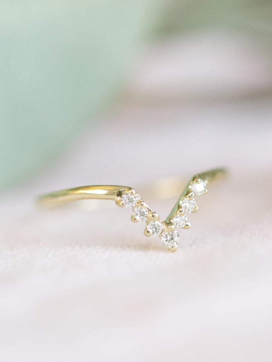 Blue Veil Diamond V Wedding Ring – A Gilded Leaf